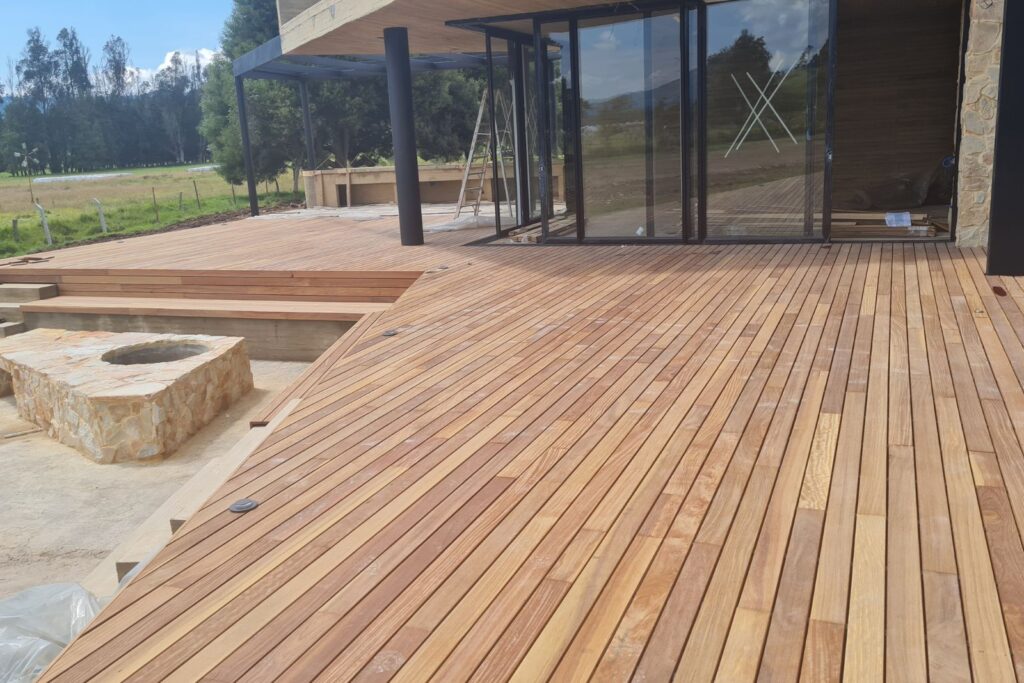 Deck en Madera | Maderas y Laminas Especiales